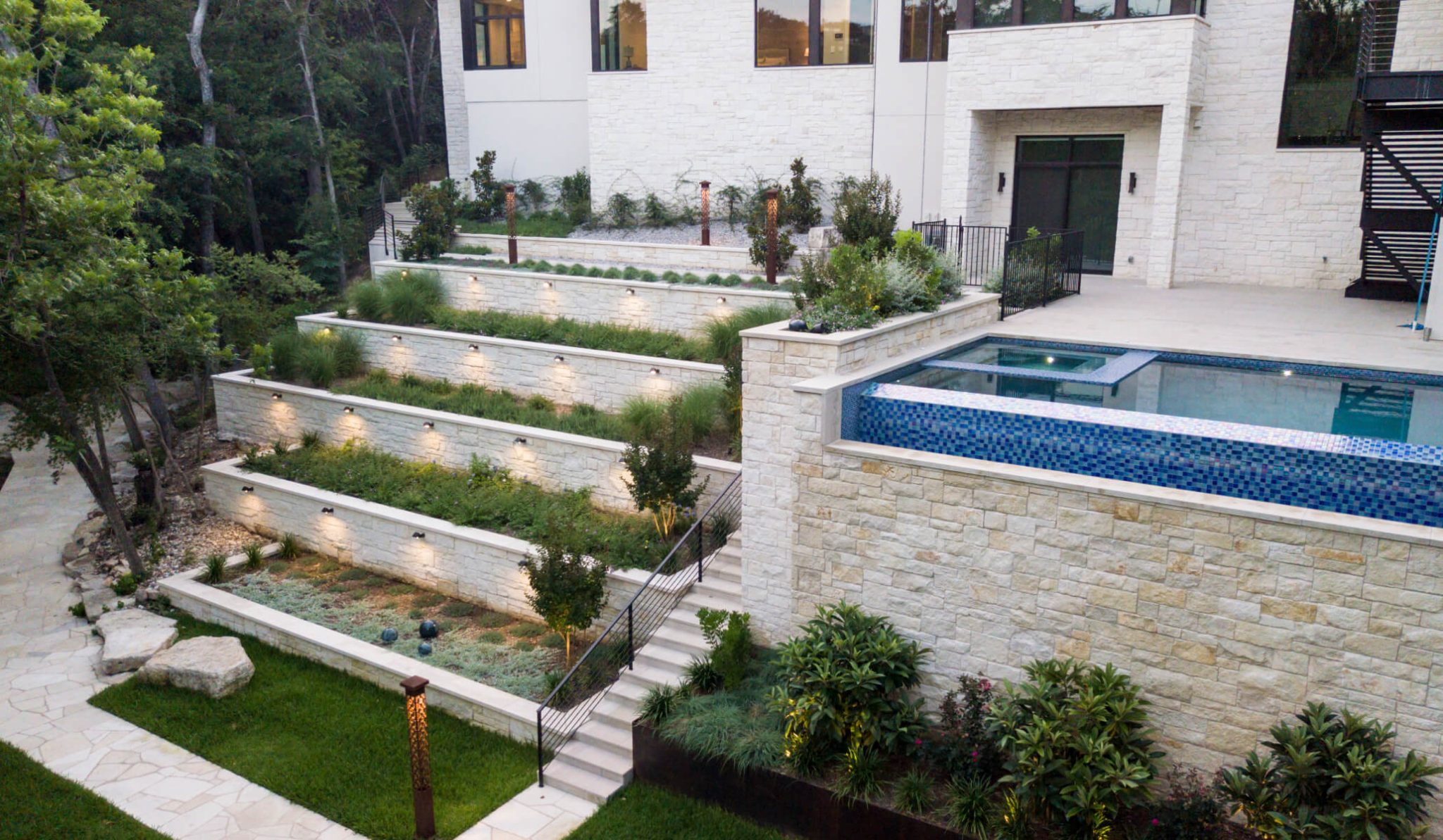TREEHOUSE TERRACE – Land Water Light